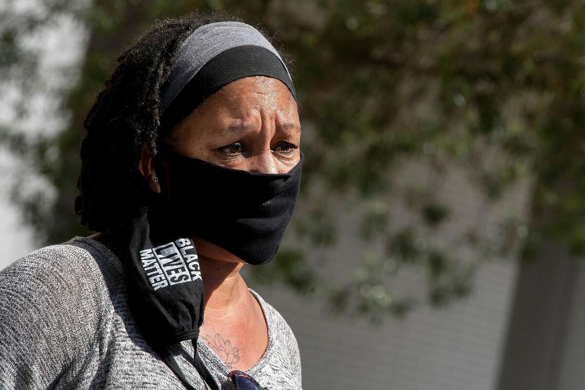 Family of Oscar Grant calls on BART director to step down