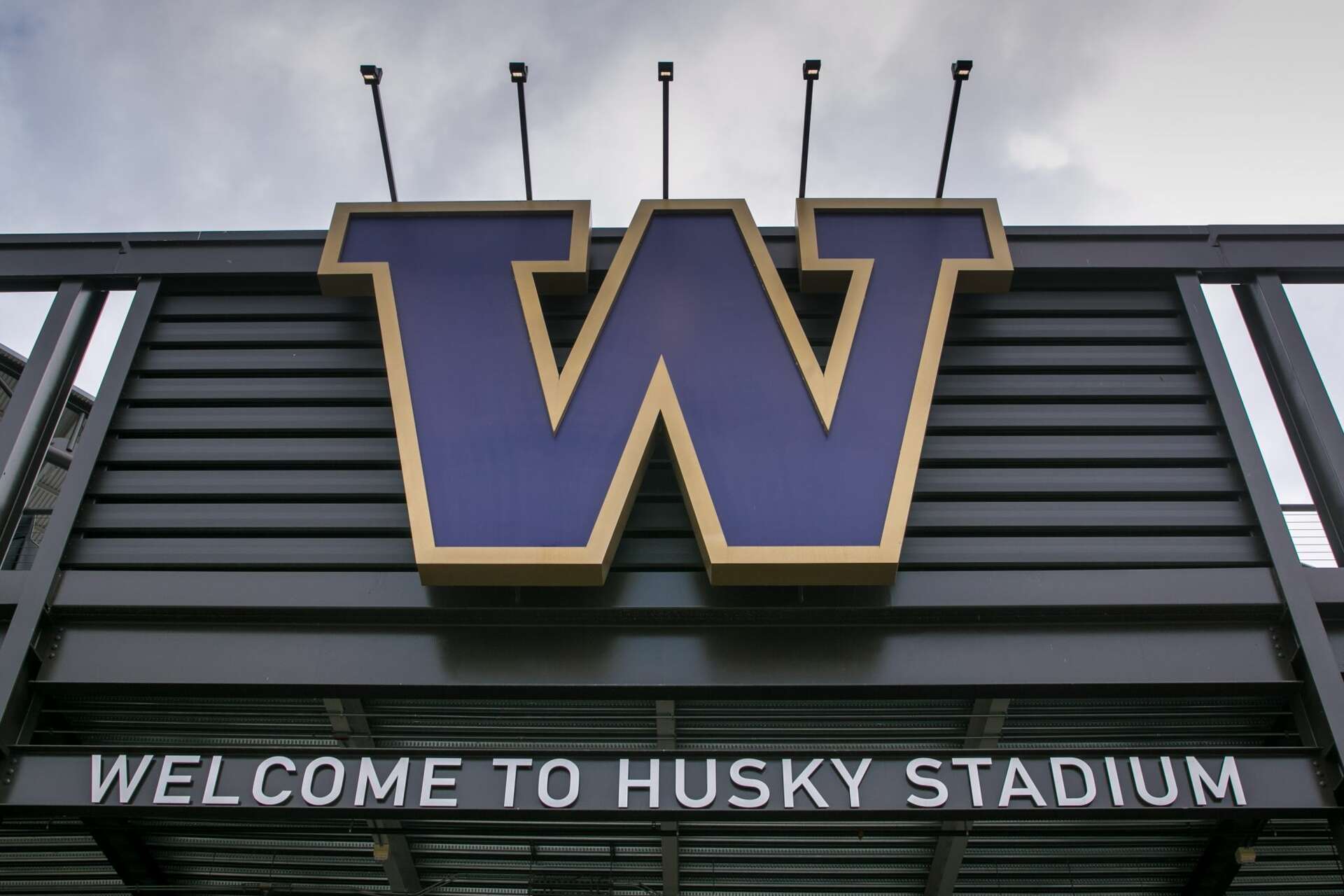 UW Huskies, WSU Cougars News and Scores / College Sports
