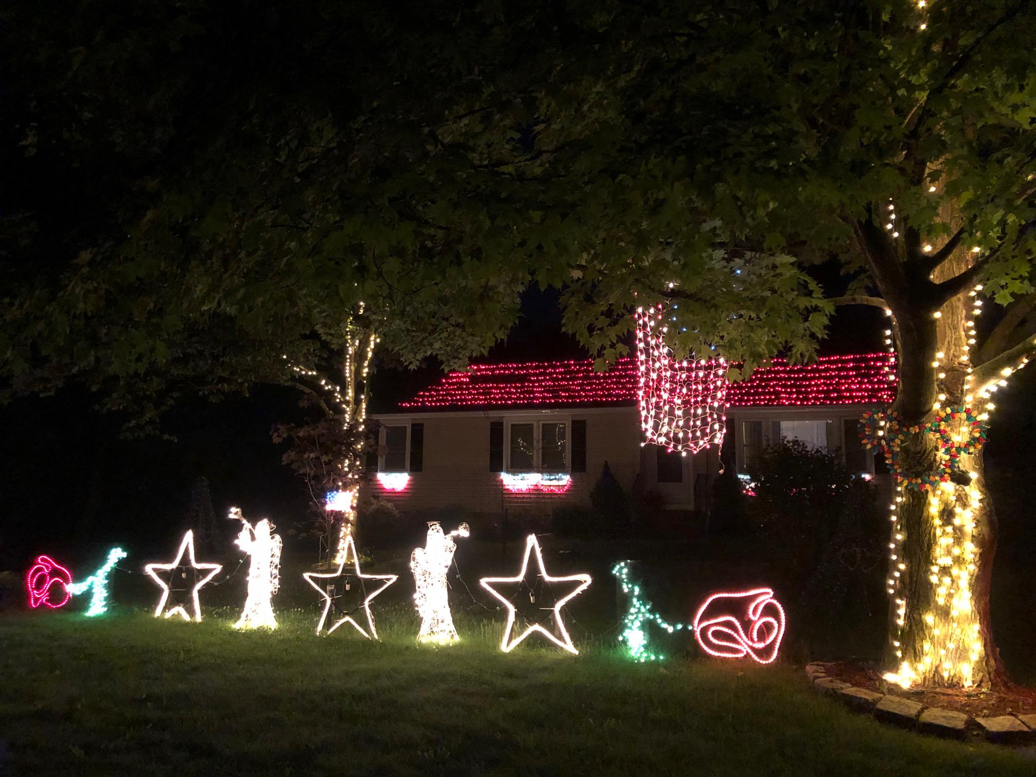 Guilford display Joe’s Amazing Lights looks to give joy during dark time