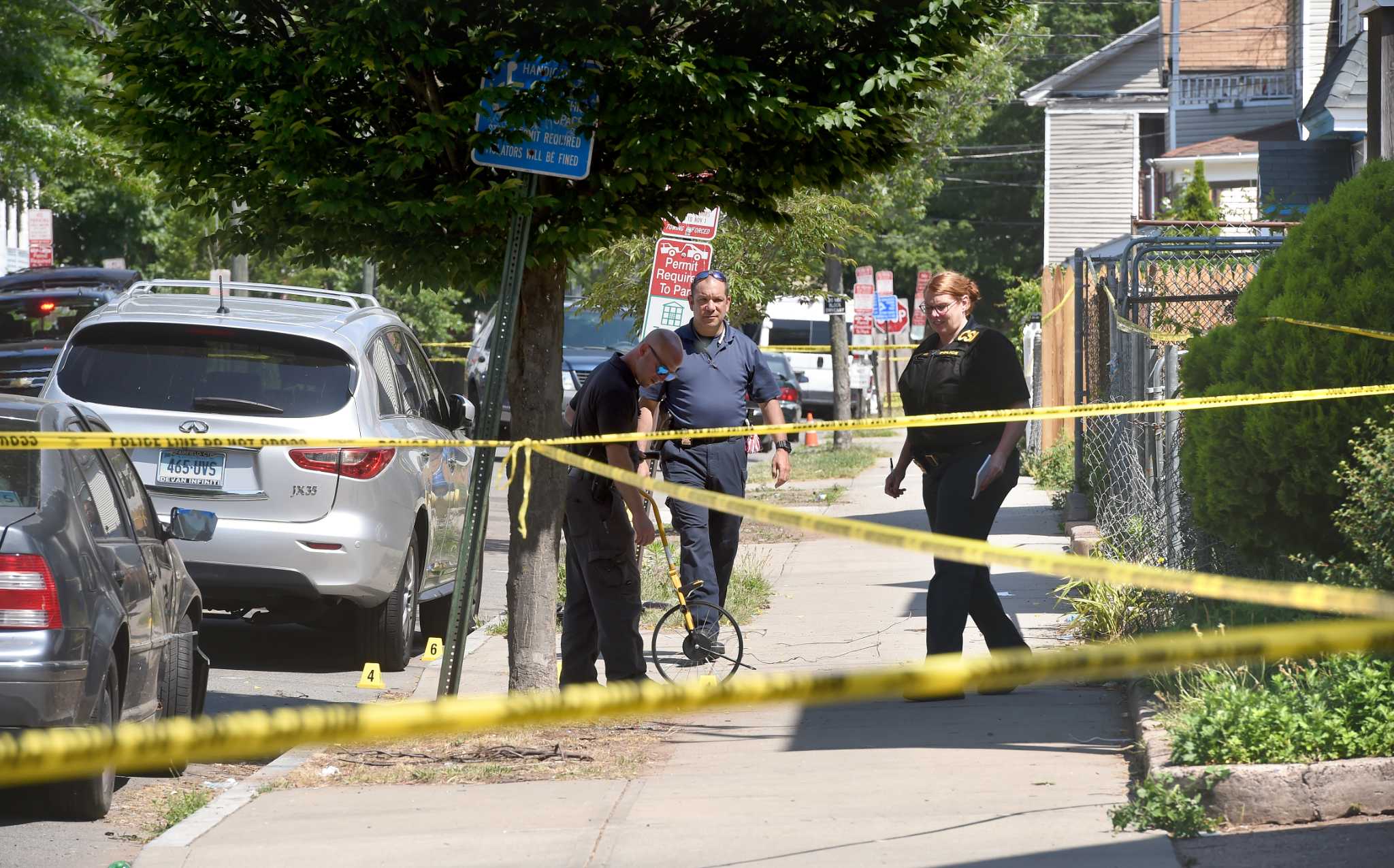 Police: man shot and killed at CT hotel