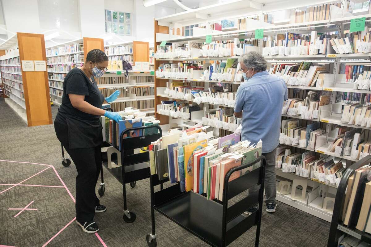 Oakland libraries reopened. Here's what they look like now.