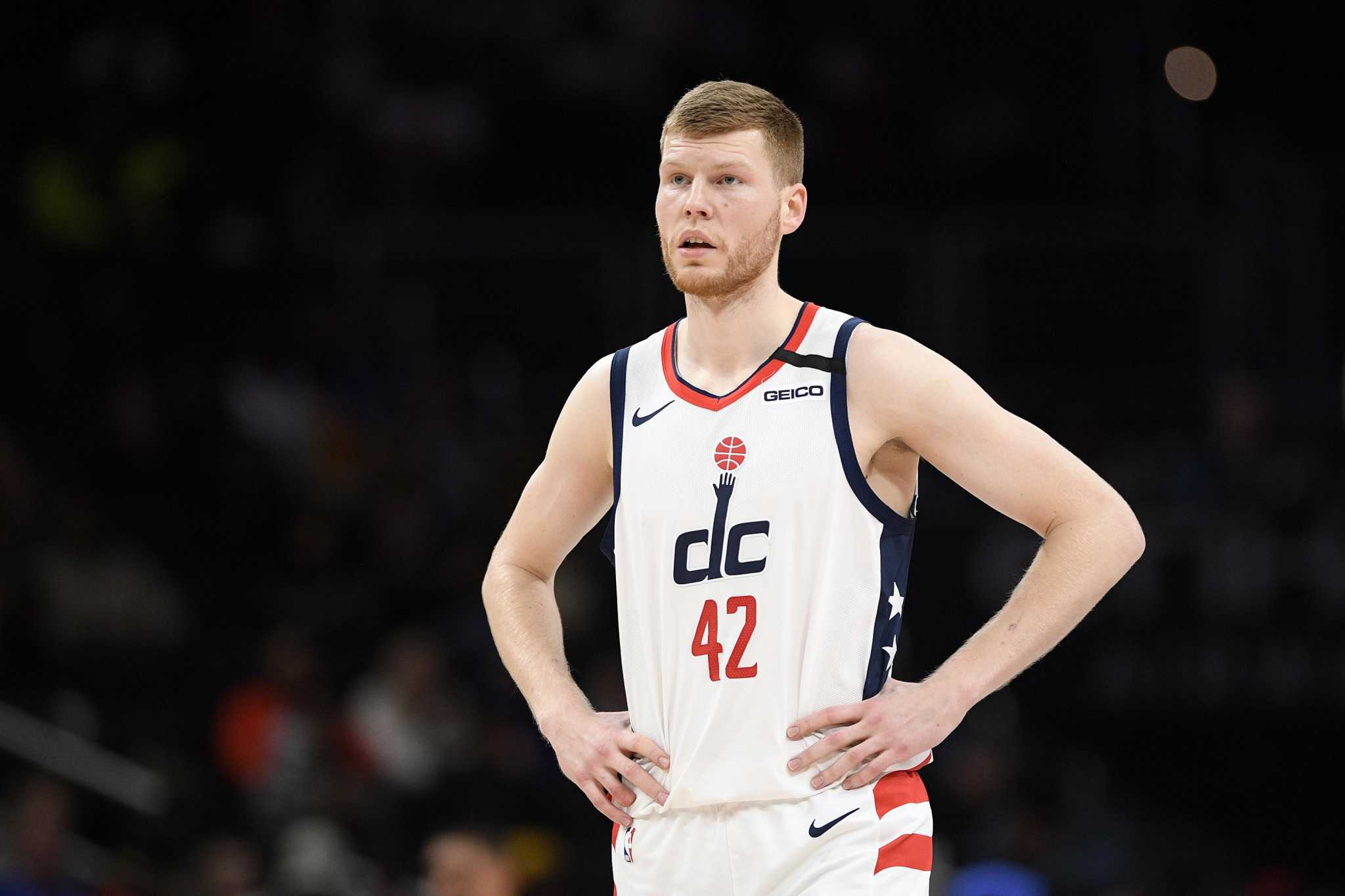 Davis Bertans makes a choice; will others follow?