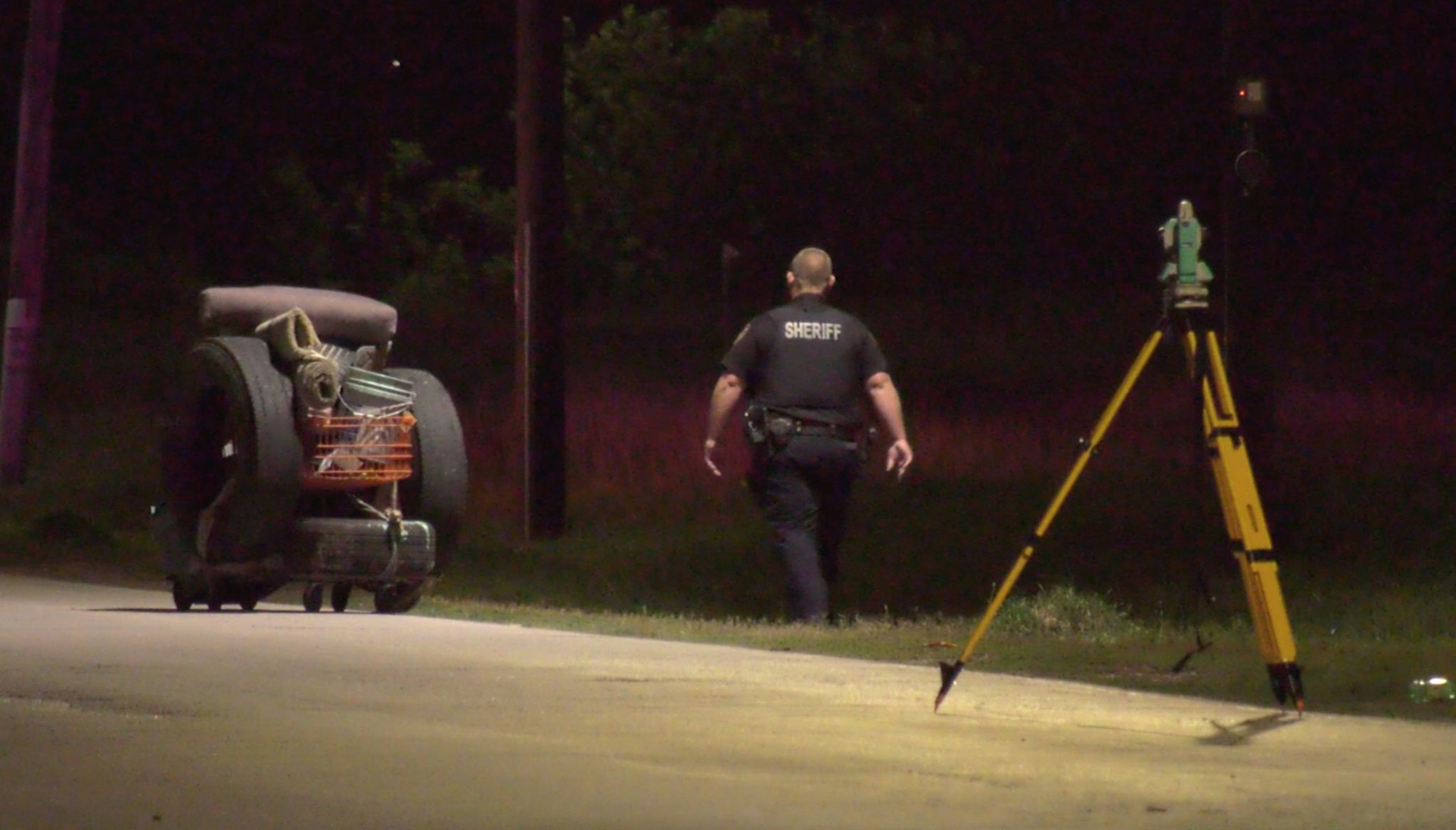 Man struck, killed while moving tarp off road in NE Harris County