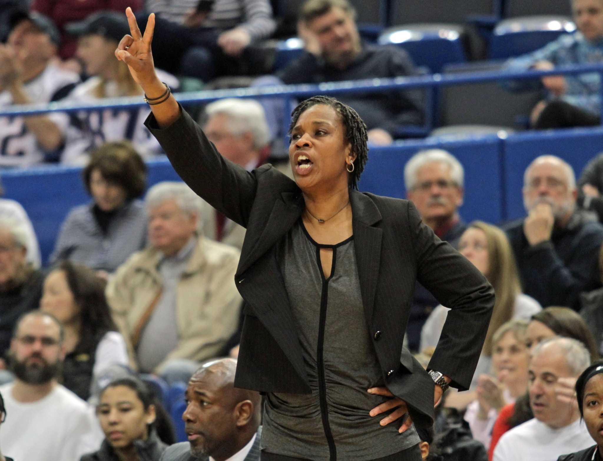 UConn’s Jamelle Elliott added to Geno Auriemma’s coaching staff