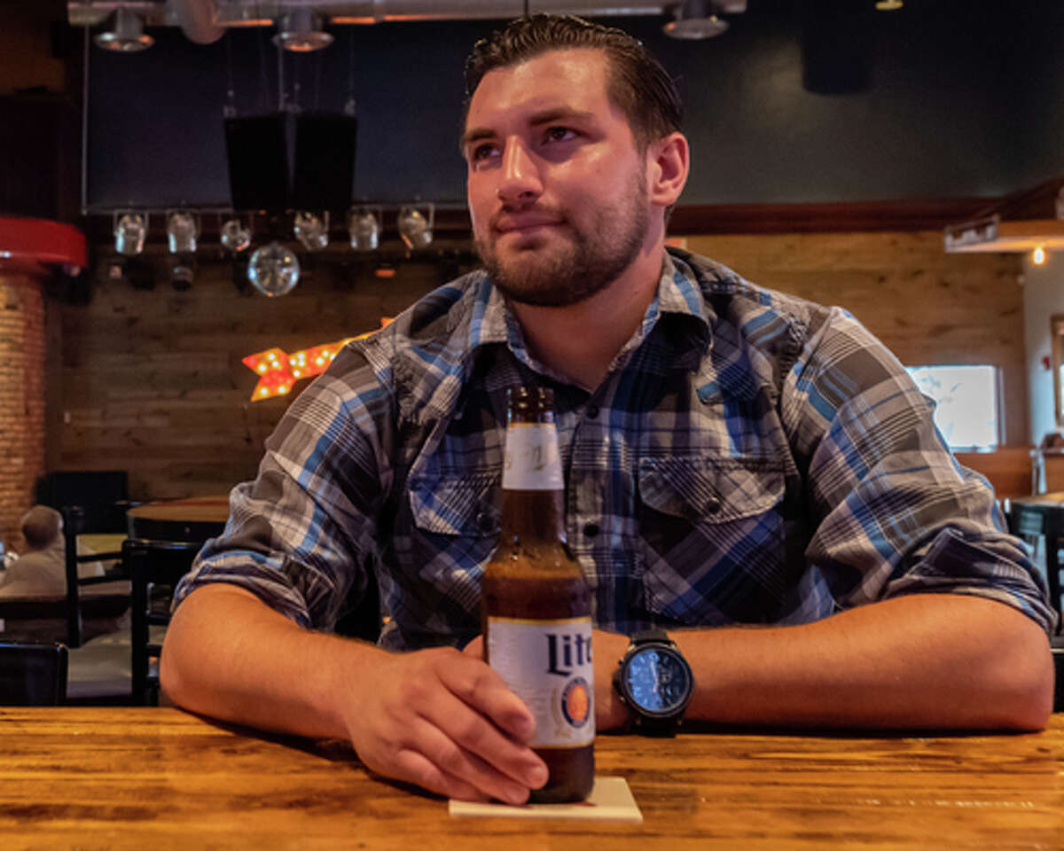 Casey Chesnutt back home to pursue music career