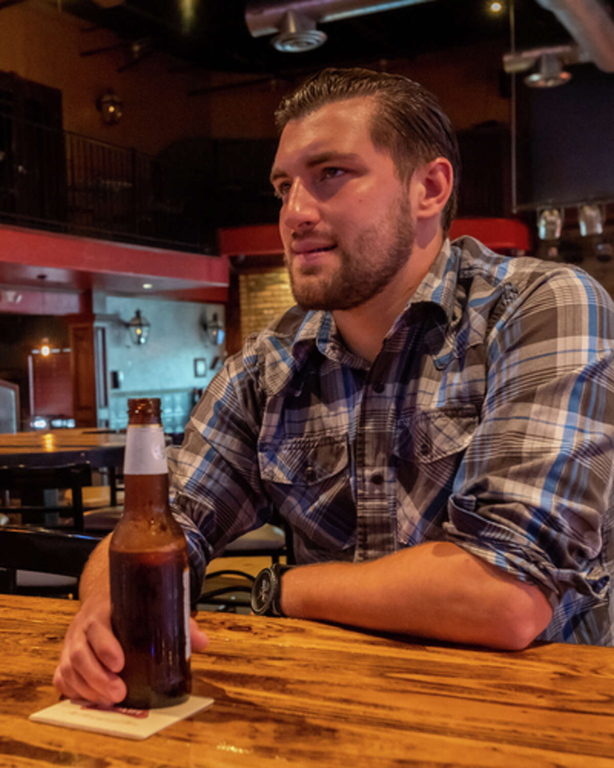 Casey Chesnutt back home to pursue music career