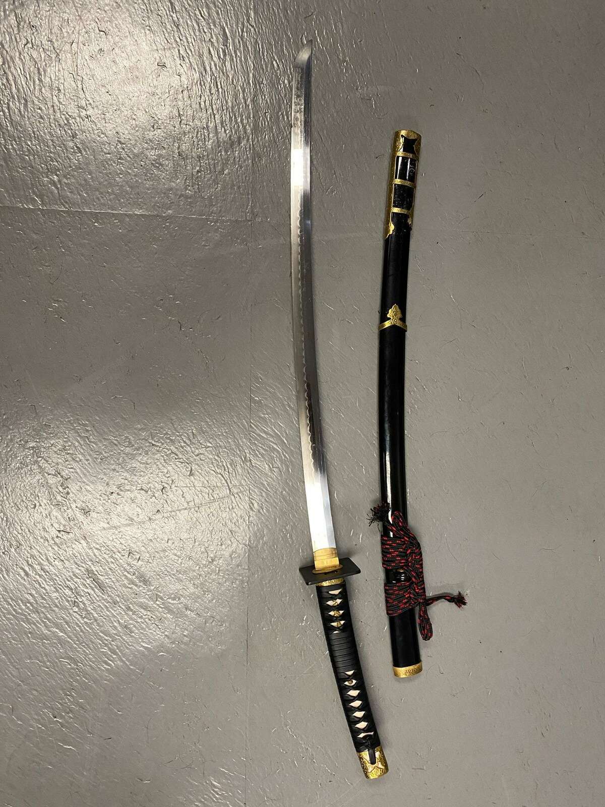Police: Man brandished ‘samurai’ sword in a Naugatuck park