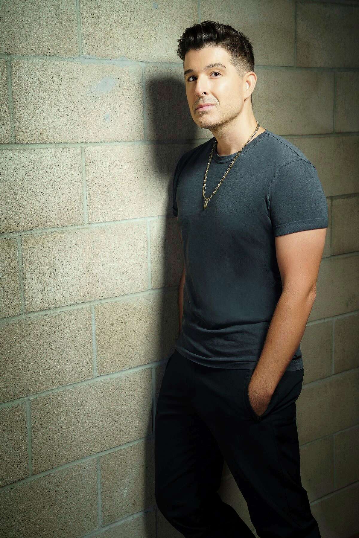 Midland native Settineri's new songs promote self-worth, determination