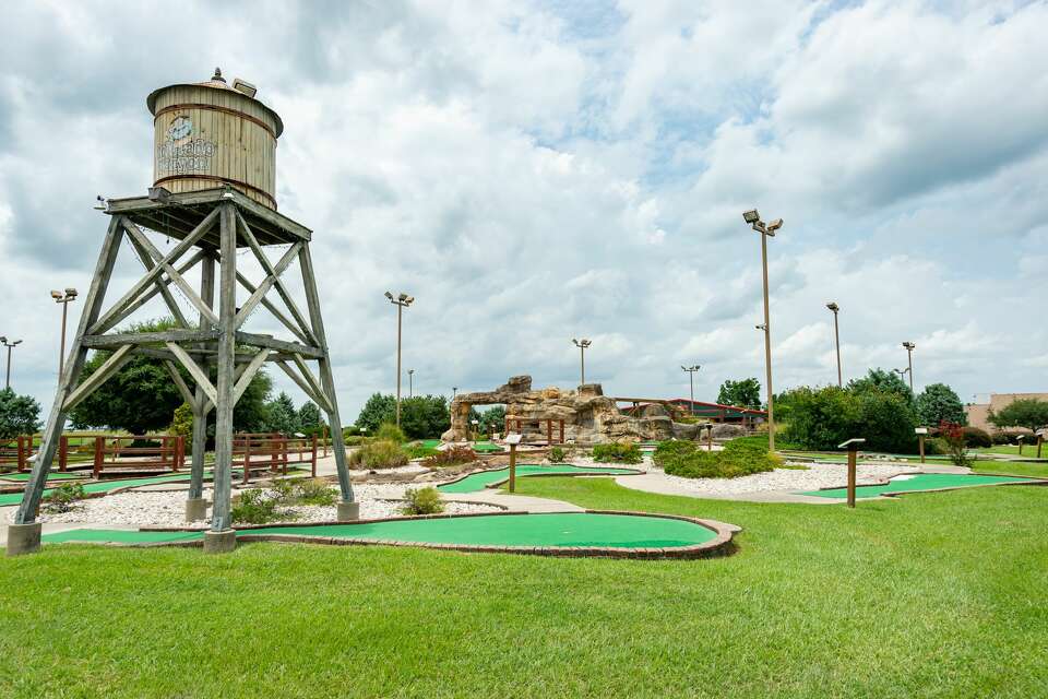 11 best places to play mini golf in Houston
