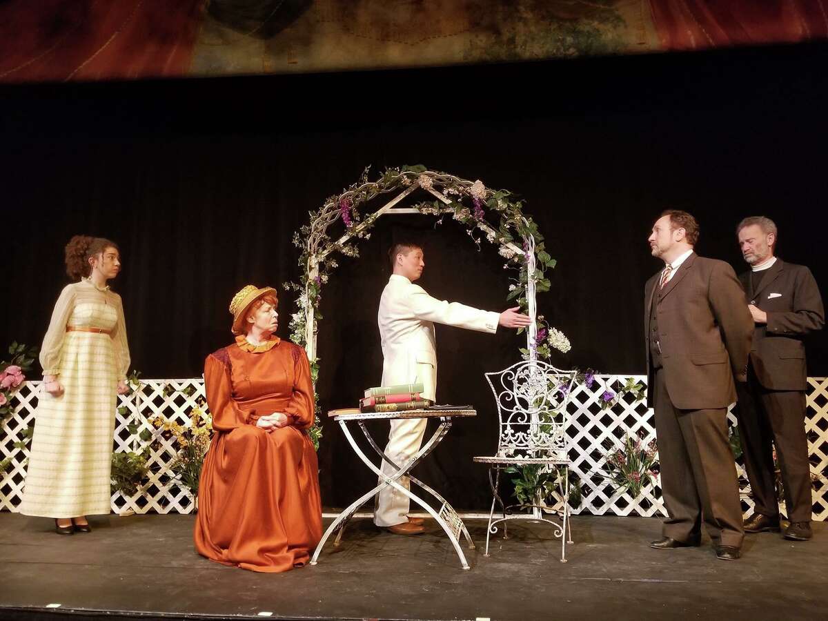 Torrington’s Saturn Theater on the Air revives old-time radio shows
