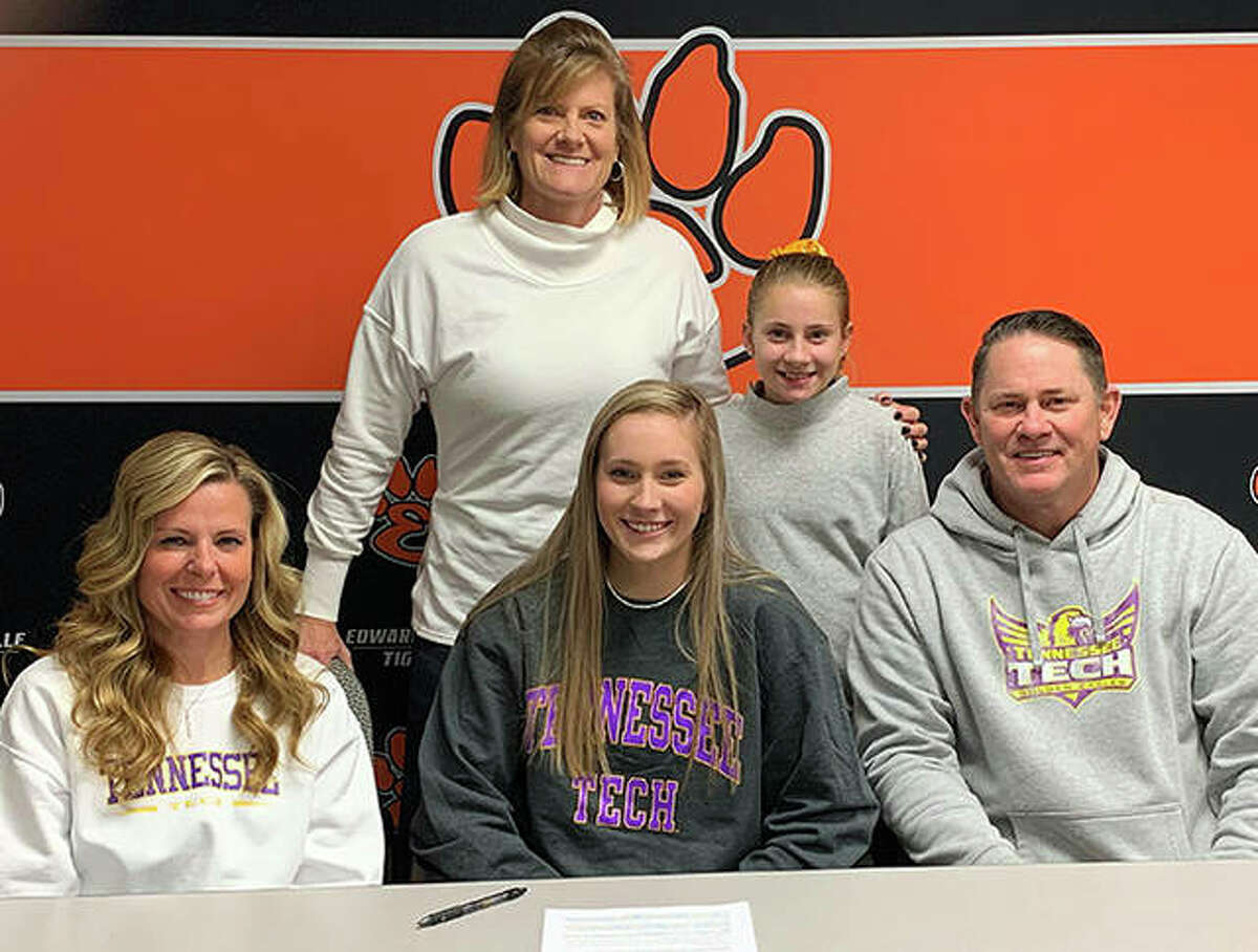 PREP YEAR IN REVIEW: Large-Schools Volleyball Player of the Year Maddie ...