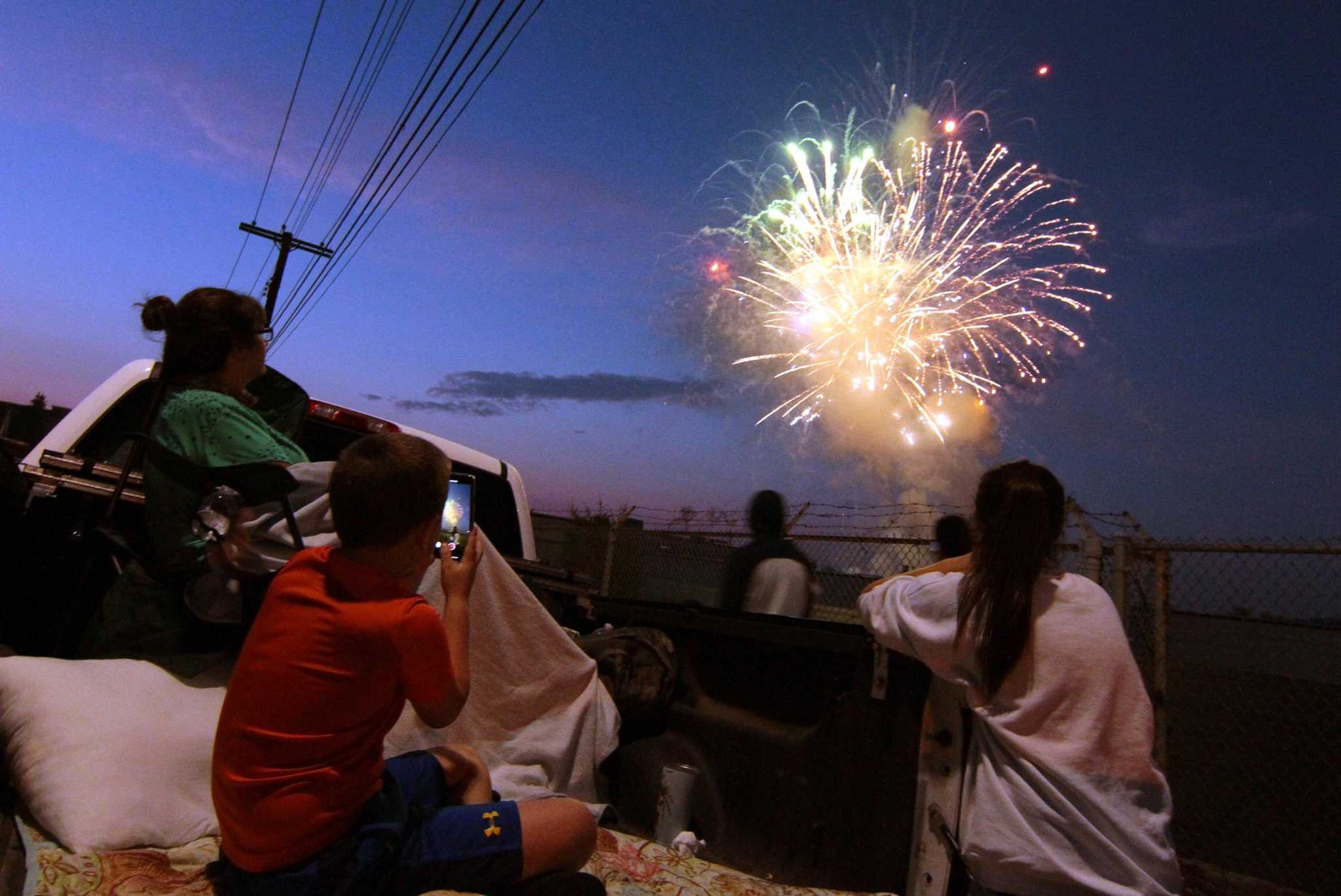 Photos: Fireworks light up Shelton sky