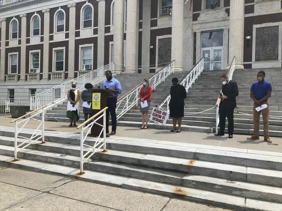 NAACP chapter weighs in on Schenectady officer who knelt on man's neck ...