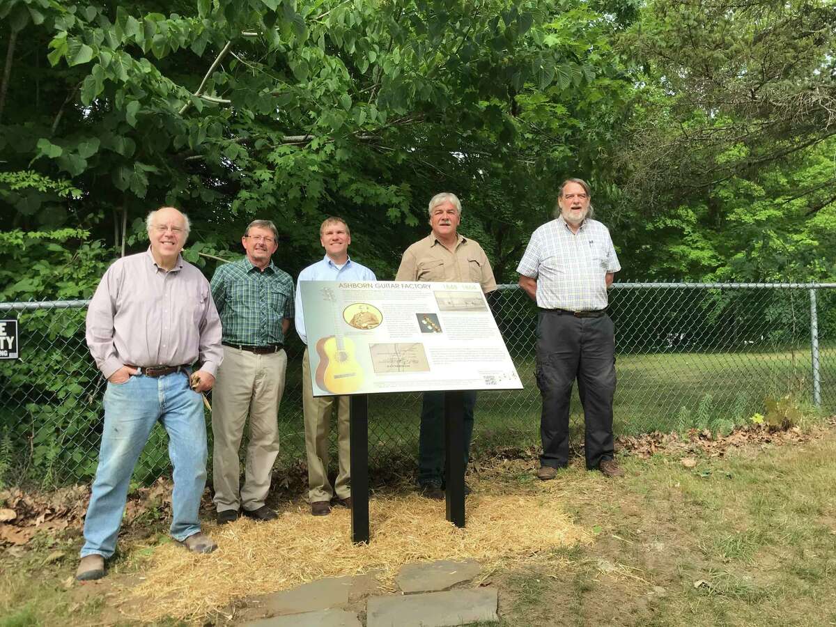 Ashborn’s guitars put America on the musical instrument map
