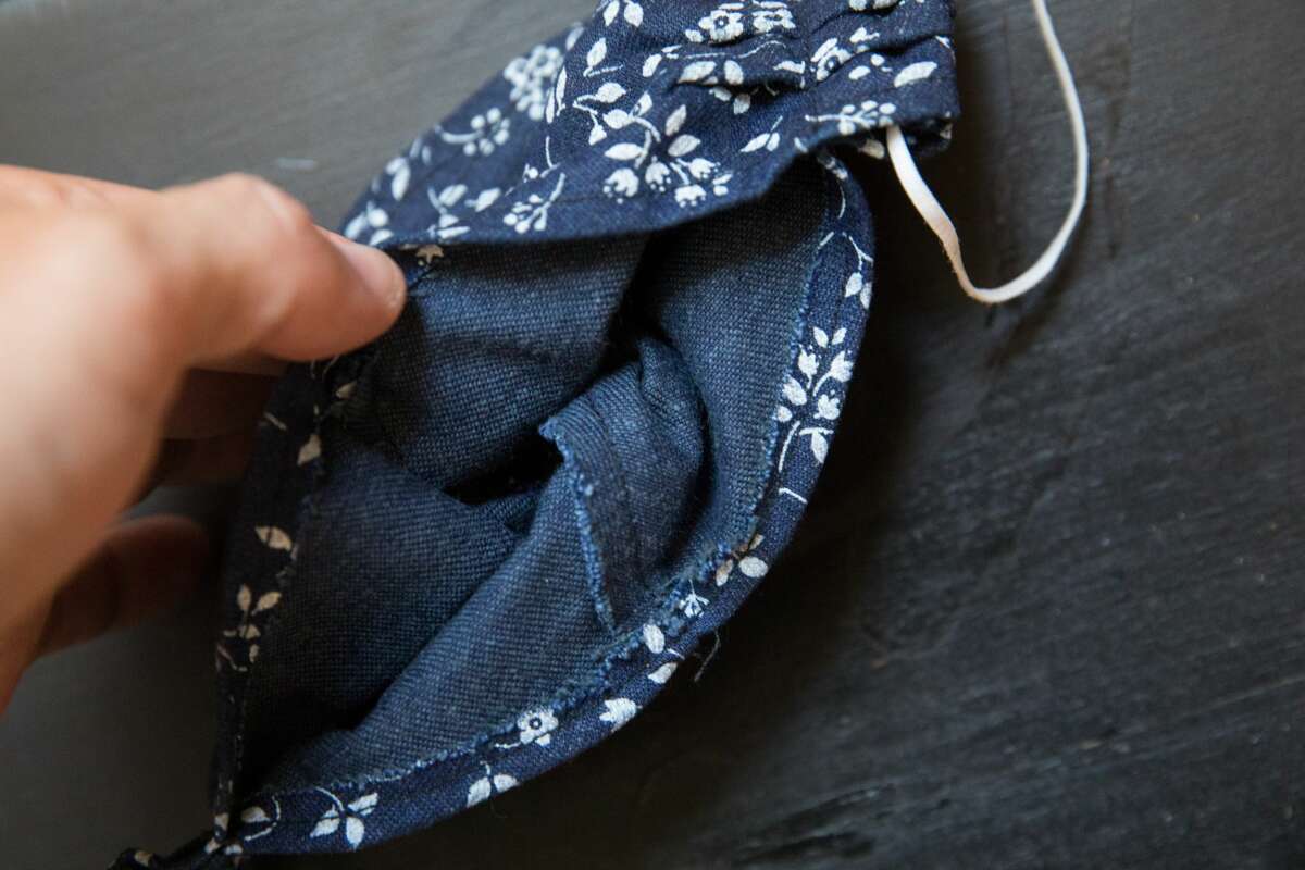 The best and worst choices for a cloth face mask