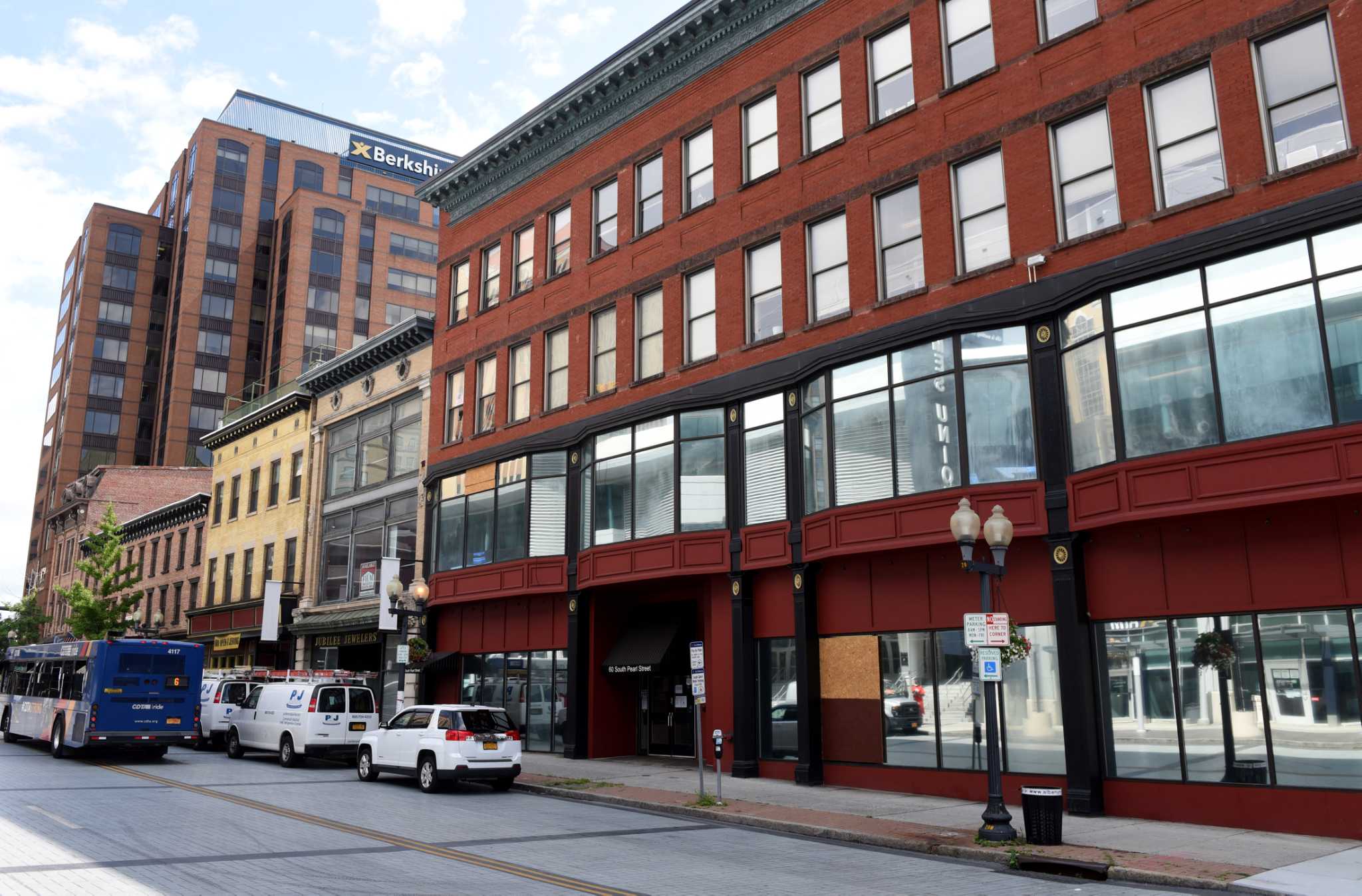 Spier Falls Dam power station on Hudson River damaged in massive blaze