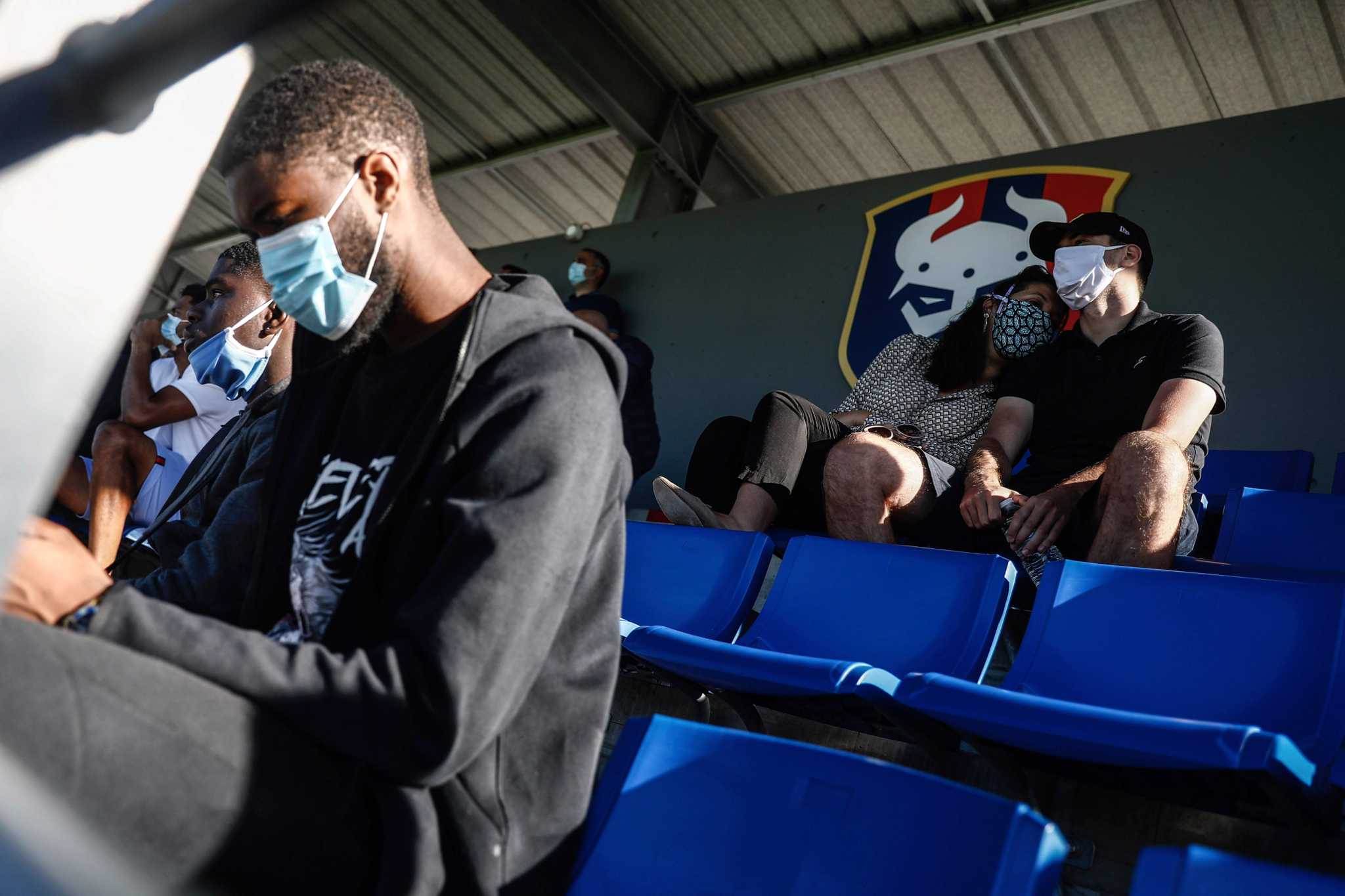 NFL will require fans to wear masks at games