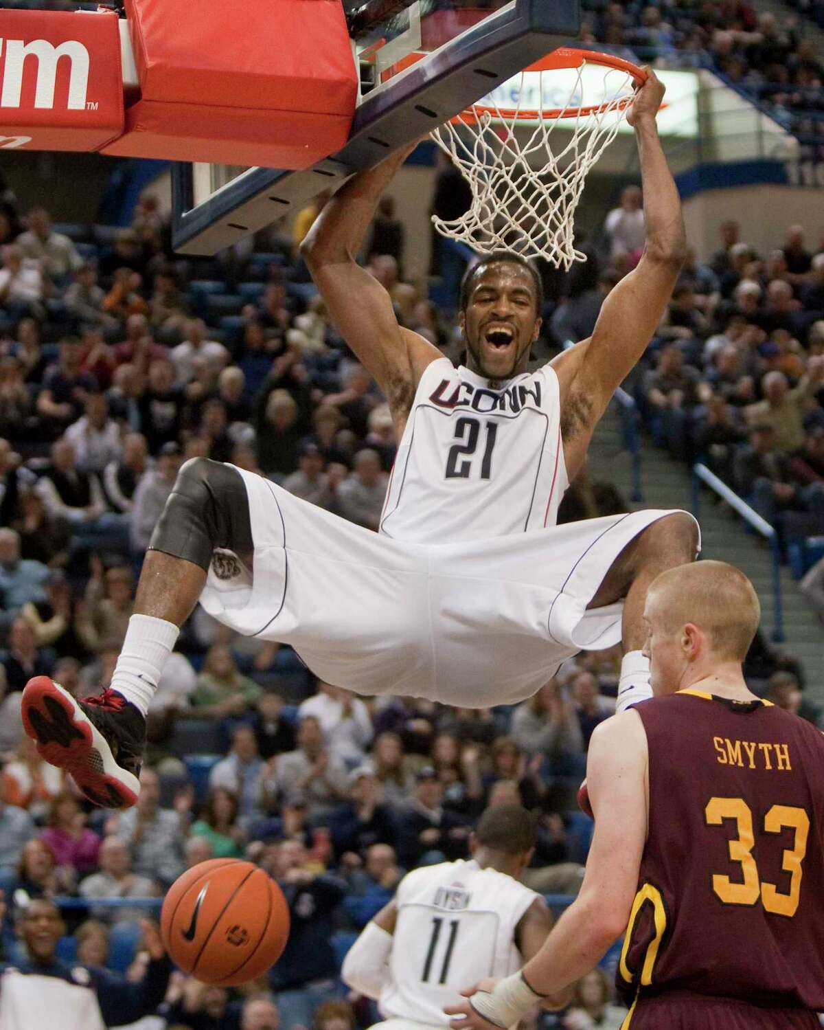 Former UConn men’s basketball standout Stanley Robinson dead at 32