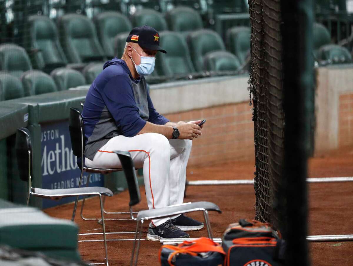 First look at fans' cardboard cutouts in Astros' Crawford Boxes