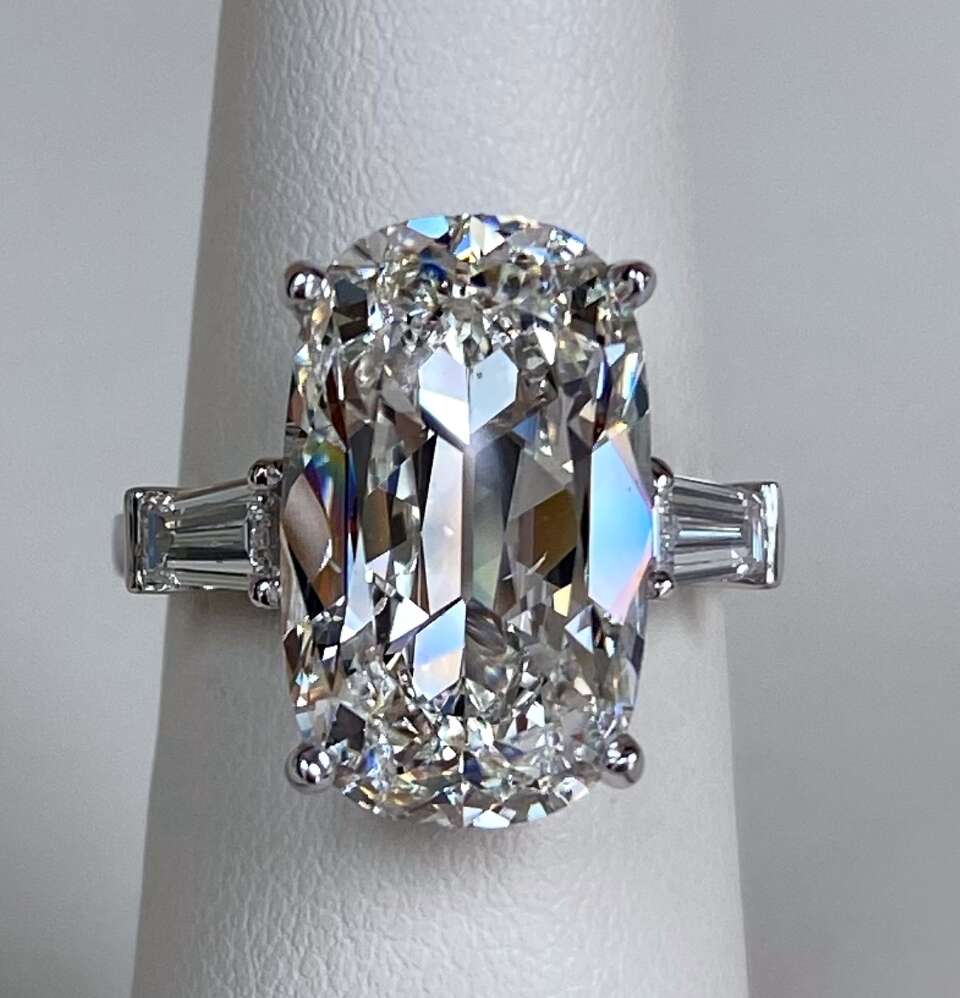 Tony Buzbee pops the question to Frances Moody on private yacht on her ...