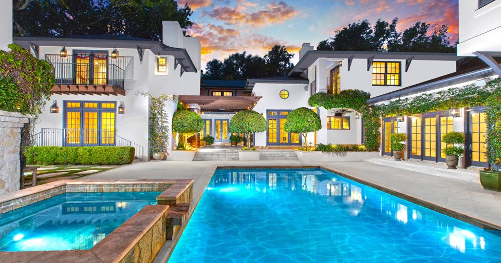 Your Own Private Resort in Terrell Hills Estate