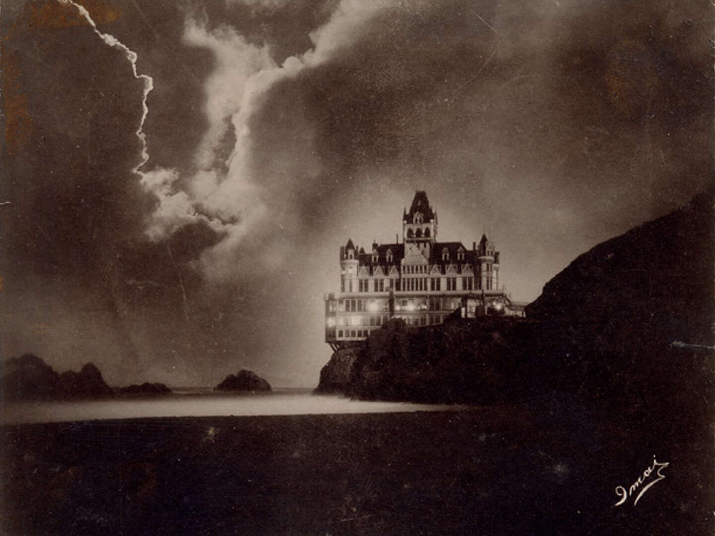 Here's the fiery, doomed history of San Francisco's Cliff House