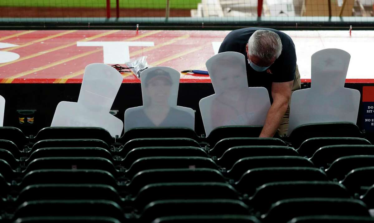 Astros add cutouts of players' family behind dugout