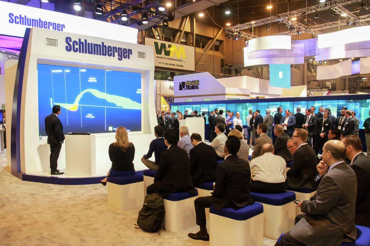 Schlumberger work force cut to pre-shale levels amid massive losses