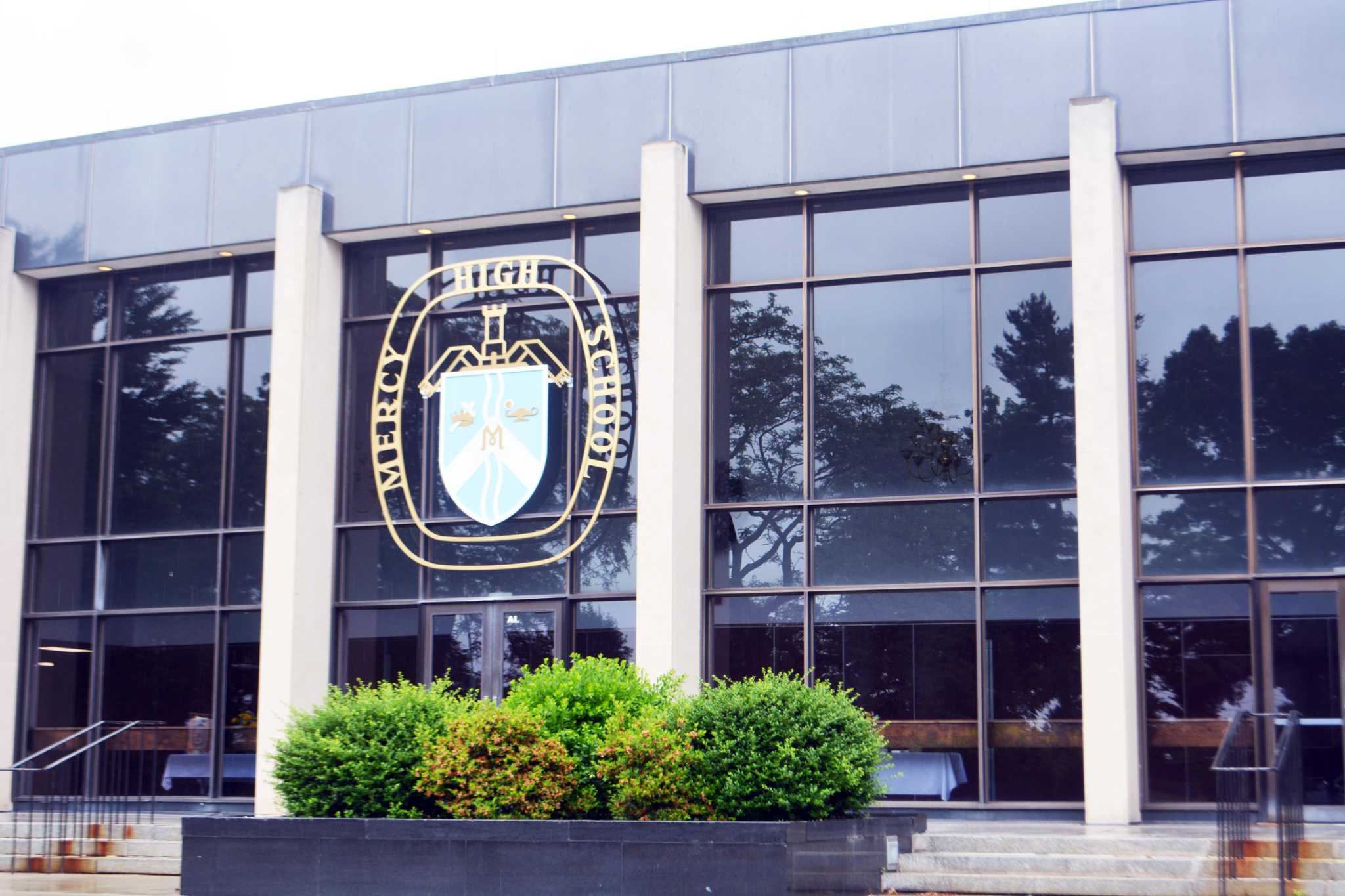 Mercy High School announces students chosen for 4th-quarter honors