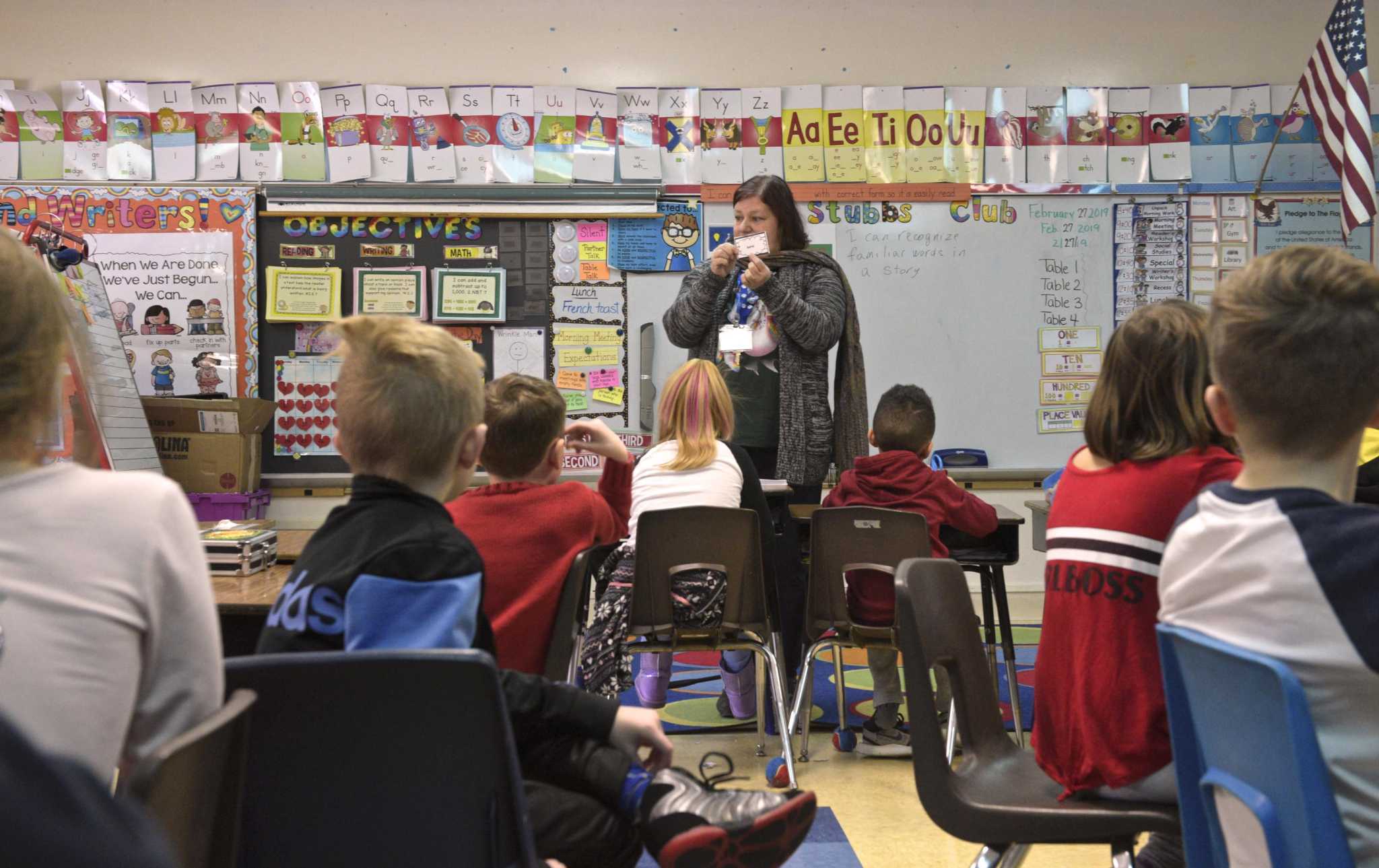 Bagged lunch, face masks, staggered schedules: Brookfield unveils ...