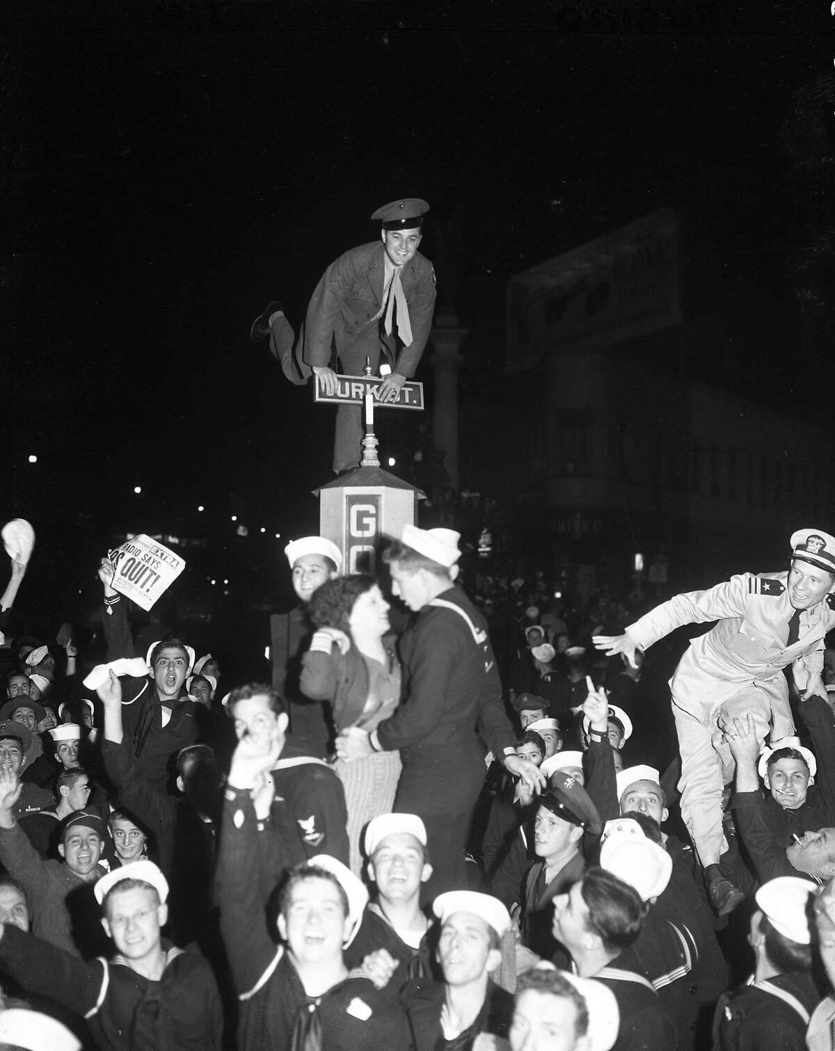 ‘Peace riots’: We found more V-J Day San Francisco archive photos ...