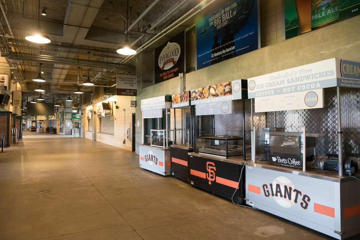 Here's what it was like inside Oracle Park for SF Giants' first home game