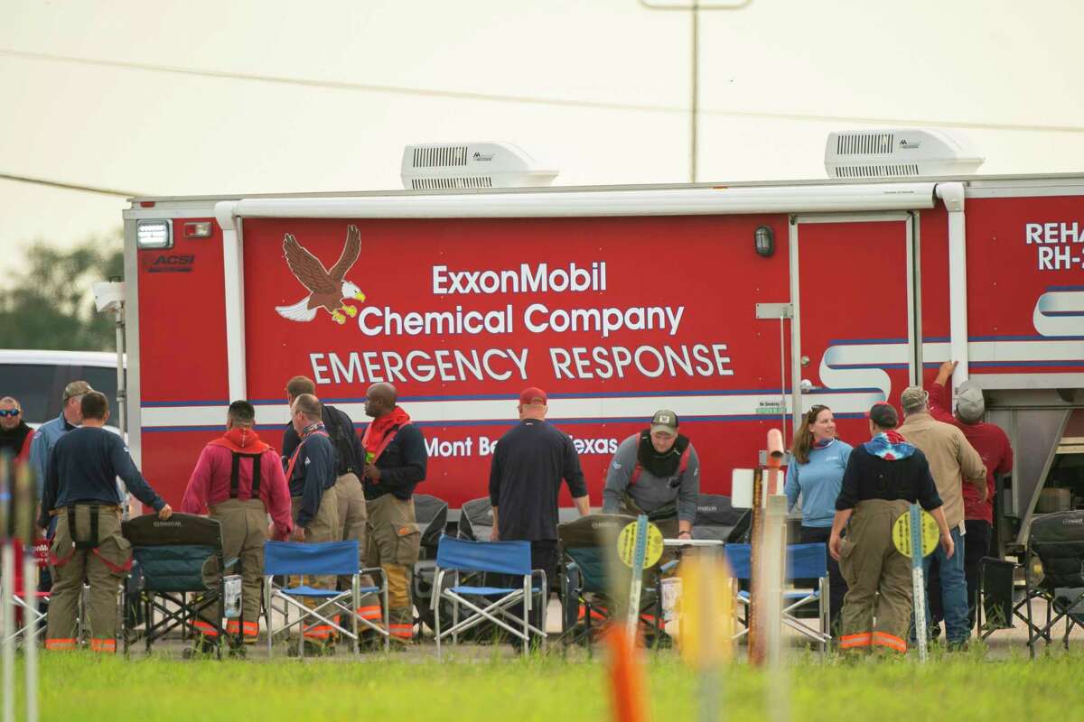 Natural gas storage facility explodes in Mont Belvieu