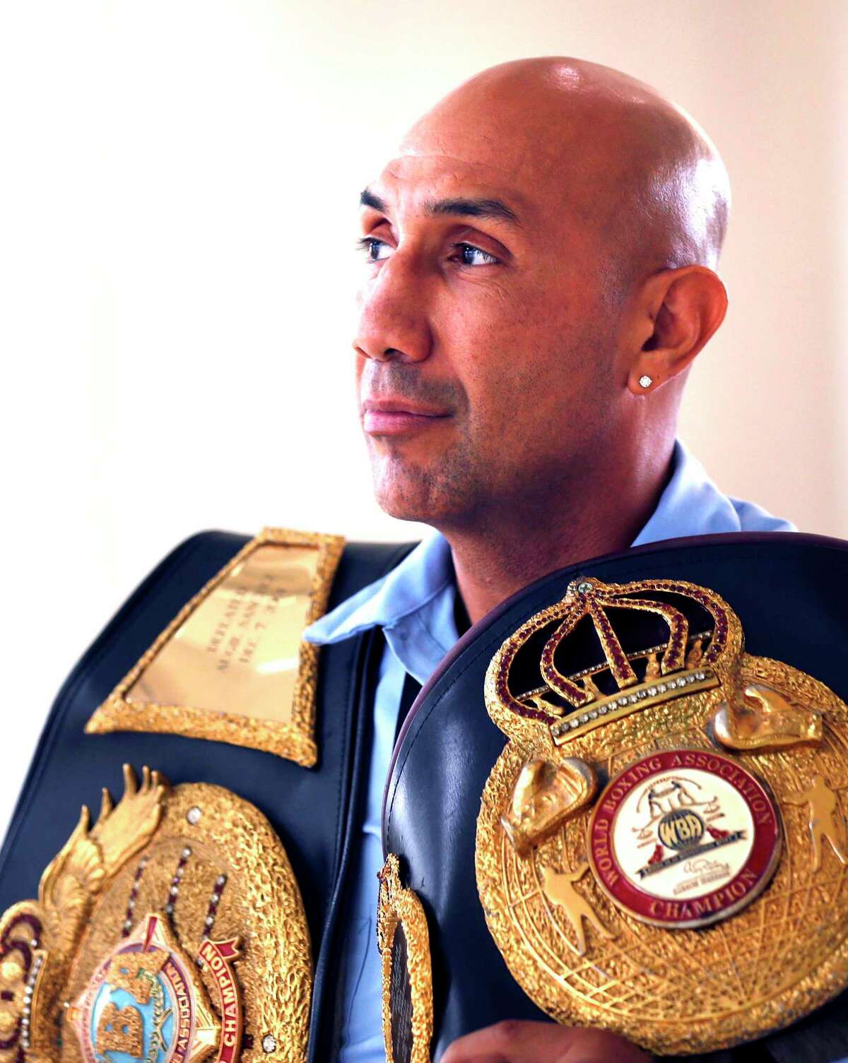 Former boxing champion born in San Antonio, still in fit form at 52 ...