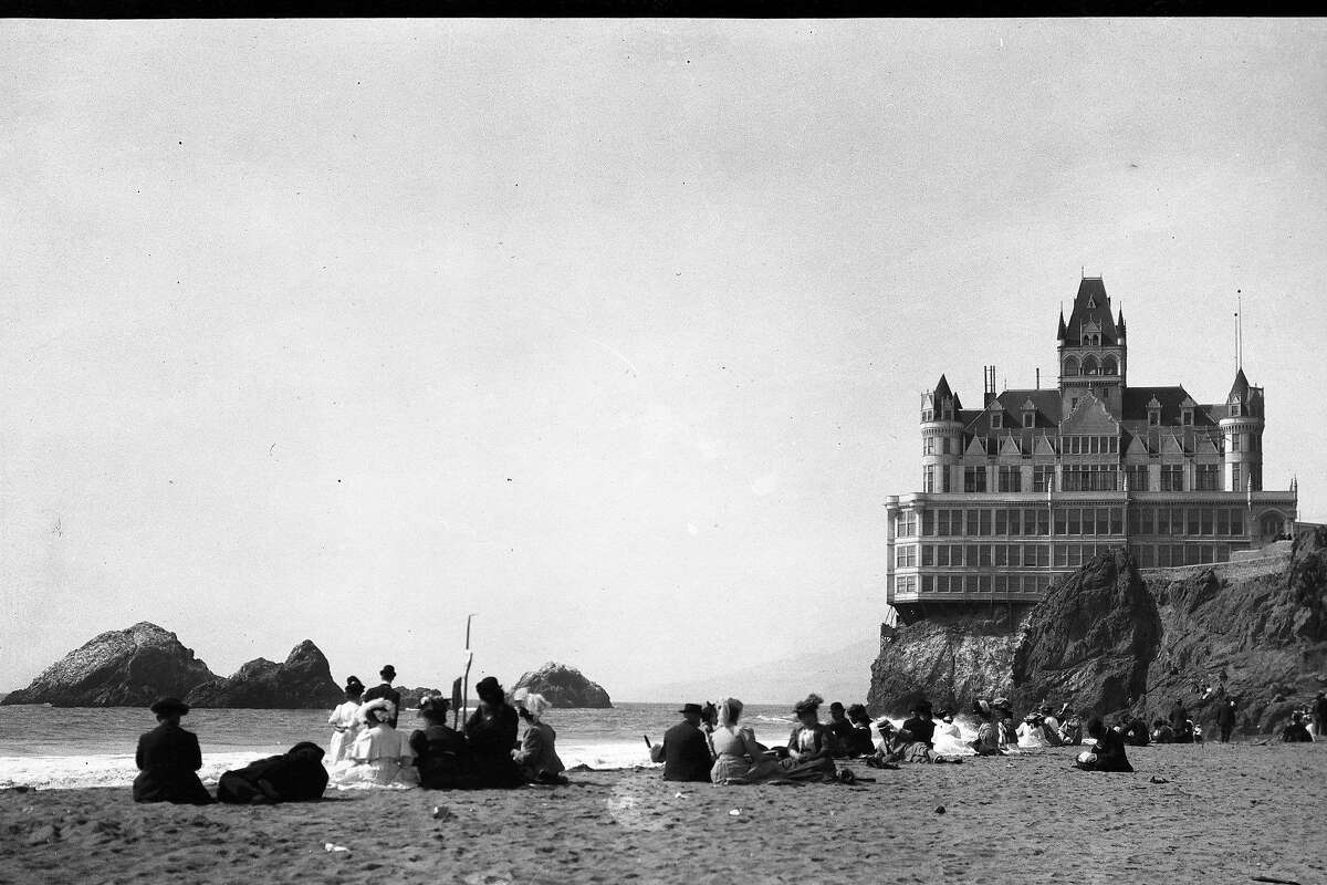Cliff House: A century of photos of the many lives of an SF icon ...