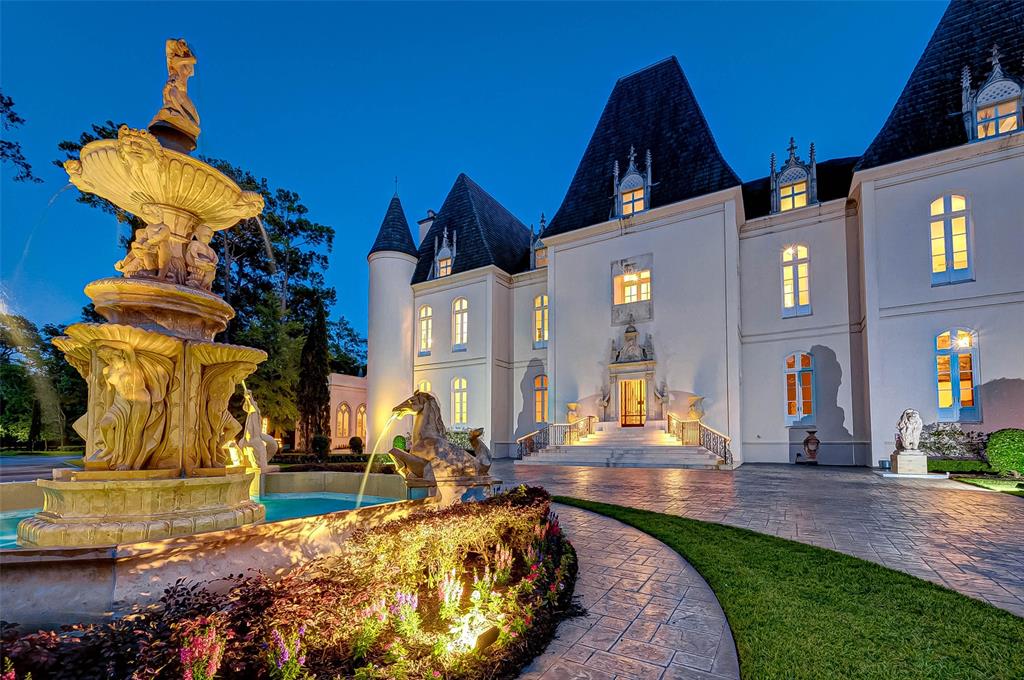 The largest home on the market in Texas doubles as a wedding venue