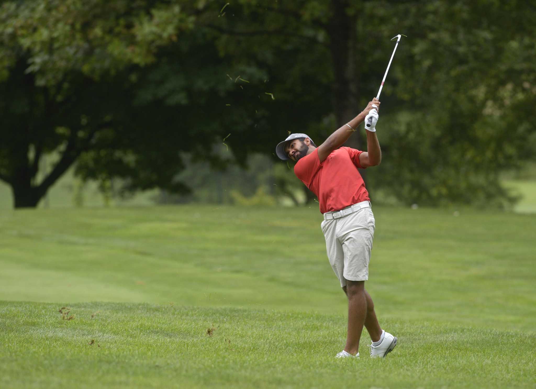 Theodorakis takes charge on home course at the Connecticut Open