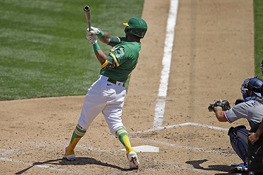 Khris Davis back in the lineup as A’s finally face a left-hander