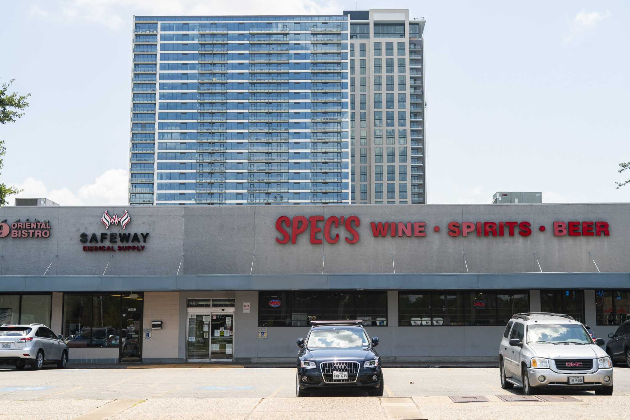 Skanska USA buys key Montrose corner for $27 million