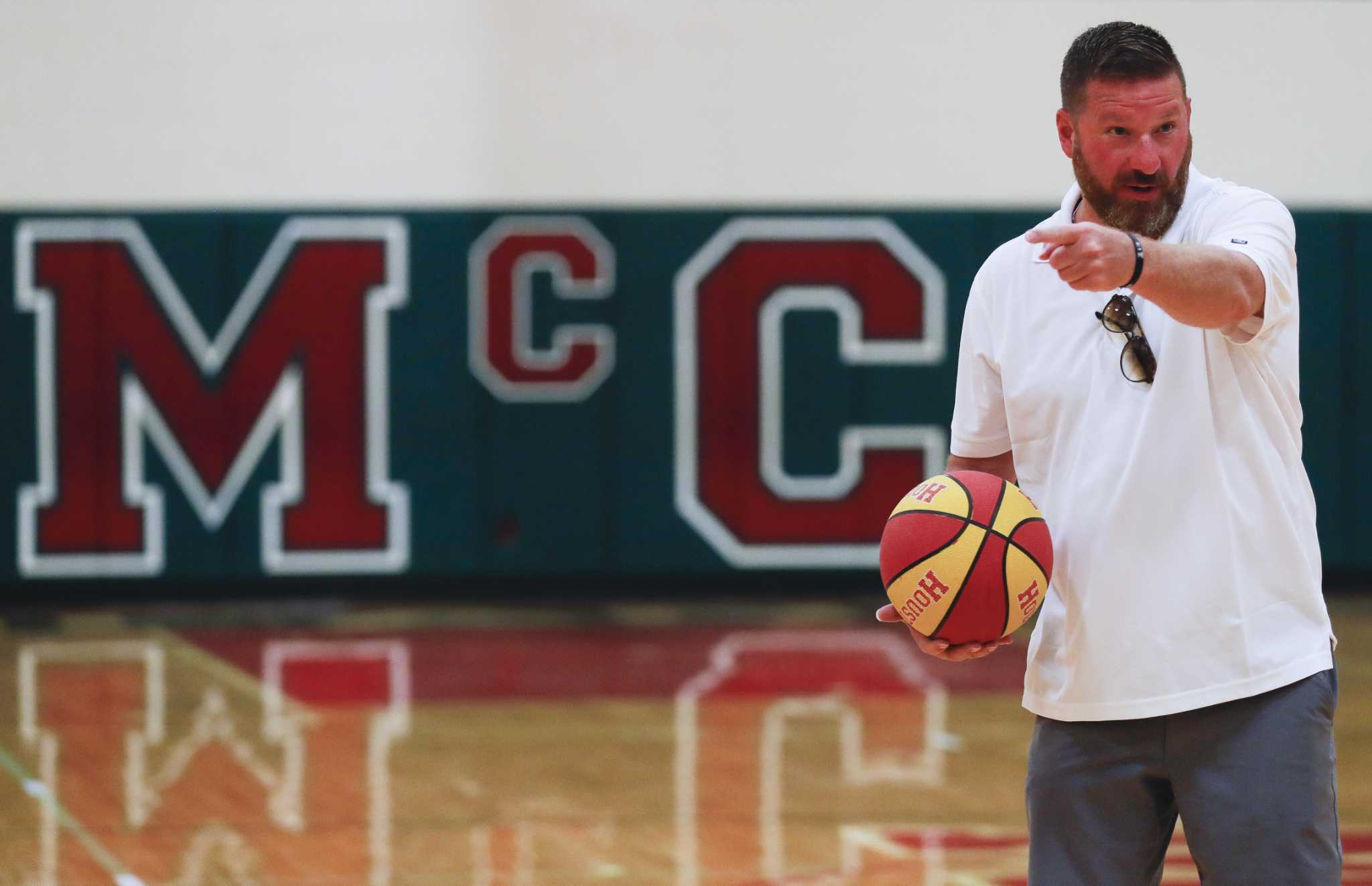 Chris Beard, McCullough teammates gather for reunion