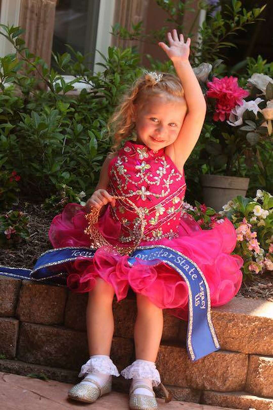 Memorial lawyer, “Bachelor’ contestant Erica Rose Sanders wins pageant ...