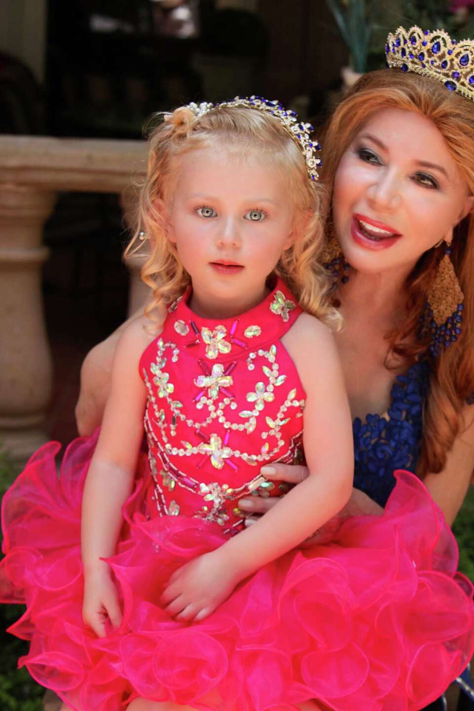 Memorial lawyer, “Bachelor’ contestant Erica Rose Sanders wins pageant ...