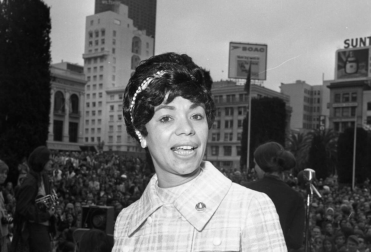 Aileen Hernandez, Gloria Steinem and the ERA: Historic photos of women calling for equal rights ...