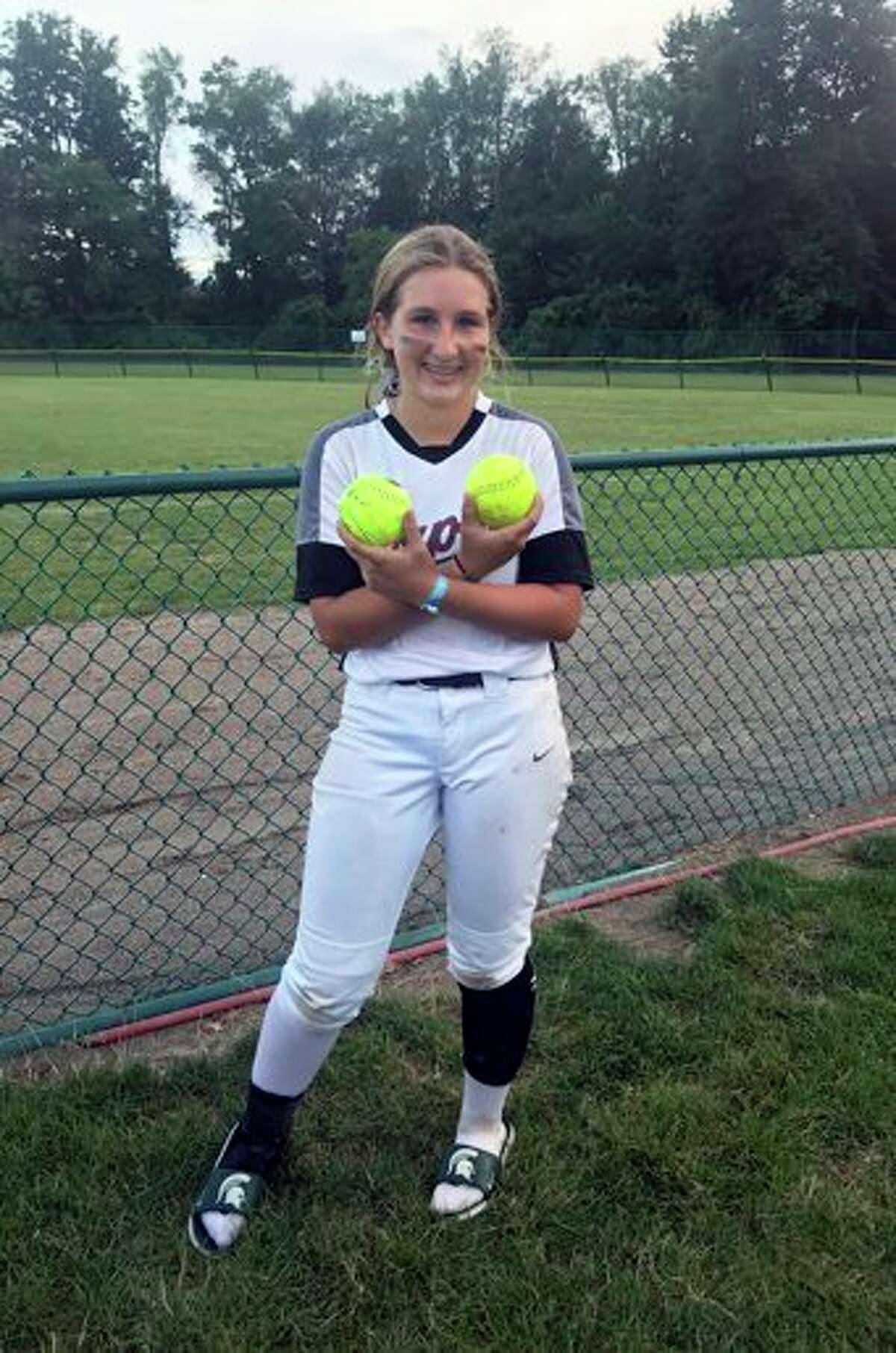 Softball Poses For Girls Young