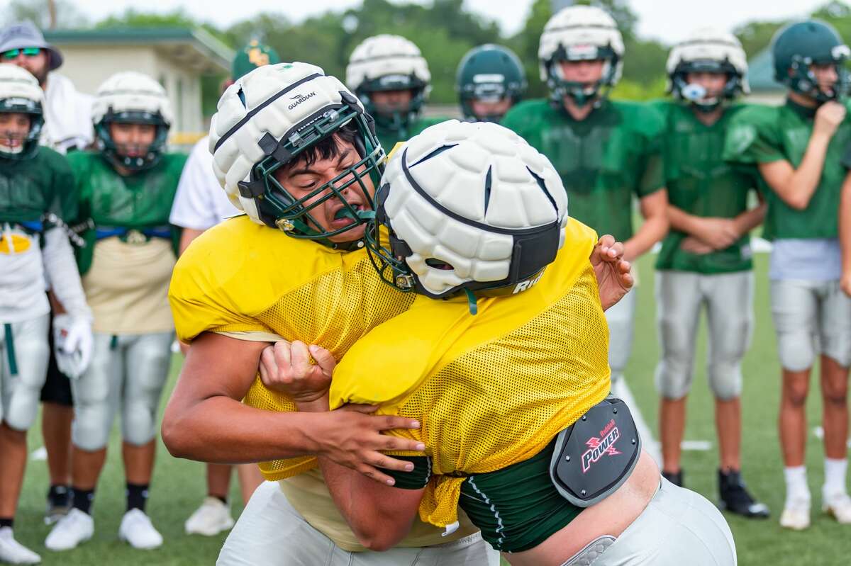 East Chambers hosts Hardin-Jefferson in first football game of the season
