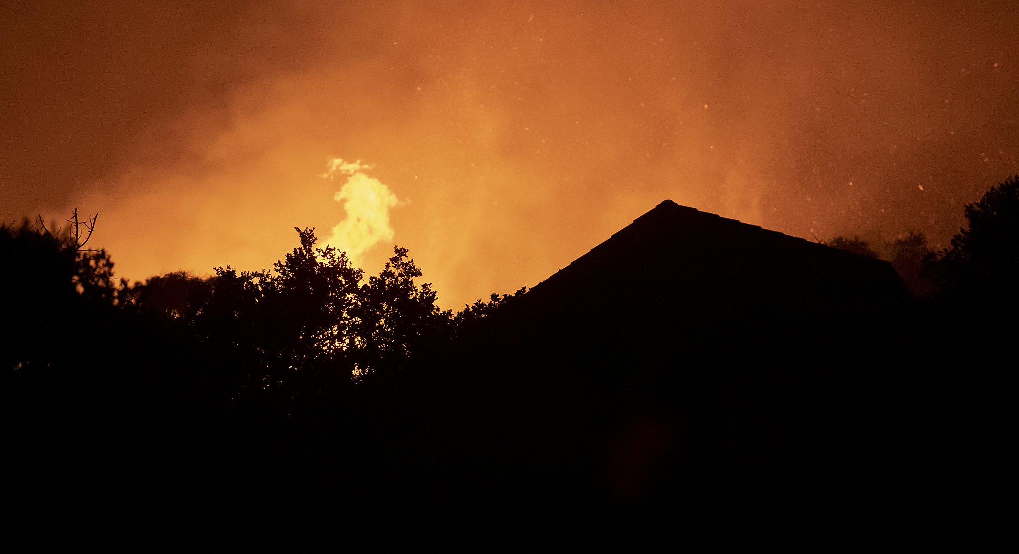 River Fire grows to 2,800 acres, only 10% contained