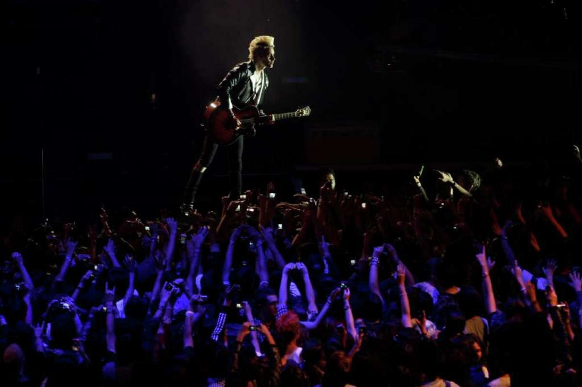 Photos: MTV World Stages concert