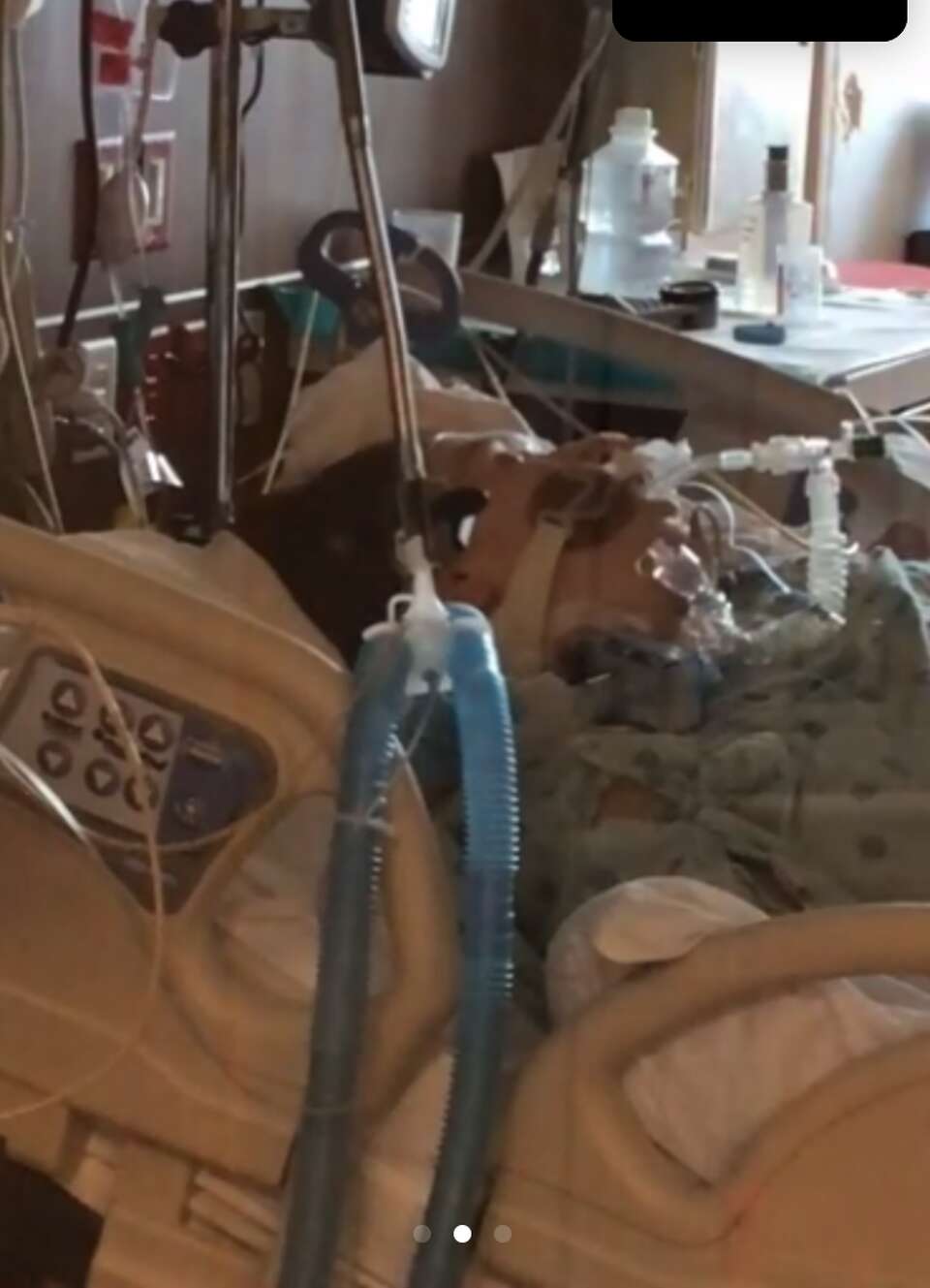 ‘Special’ young Houston doctor fighting for her life in ICU after ...