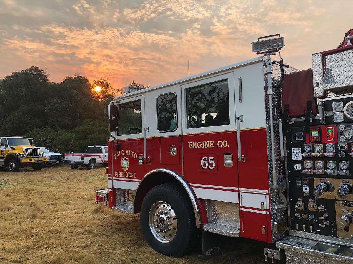 SCU Lightning Complex: Fires grow to 102k acres by Wednesday evening