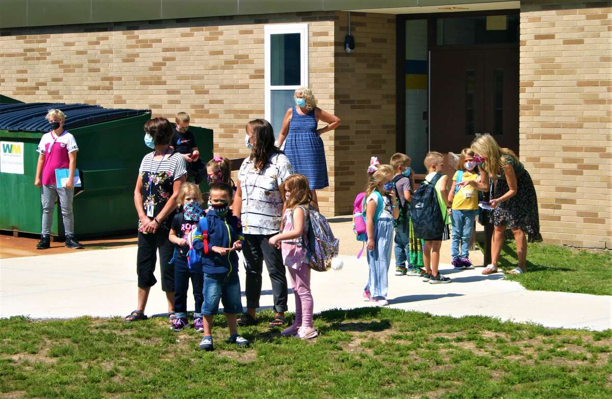 Evart Elementary students 'mask up' on first day back